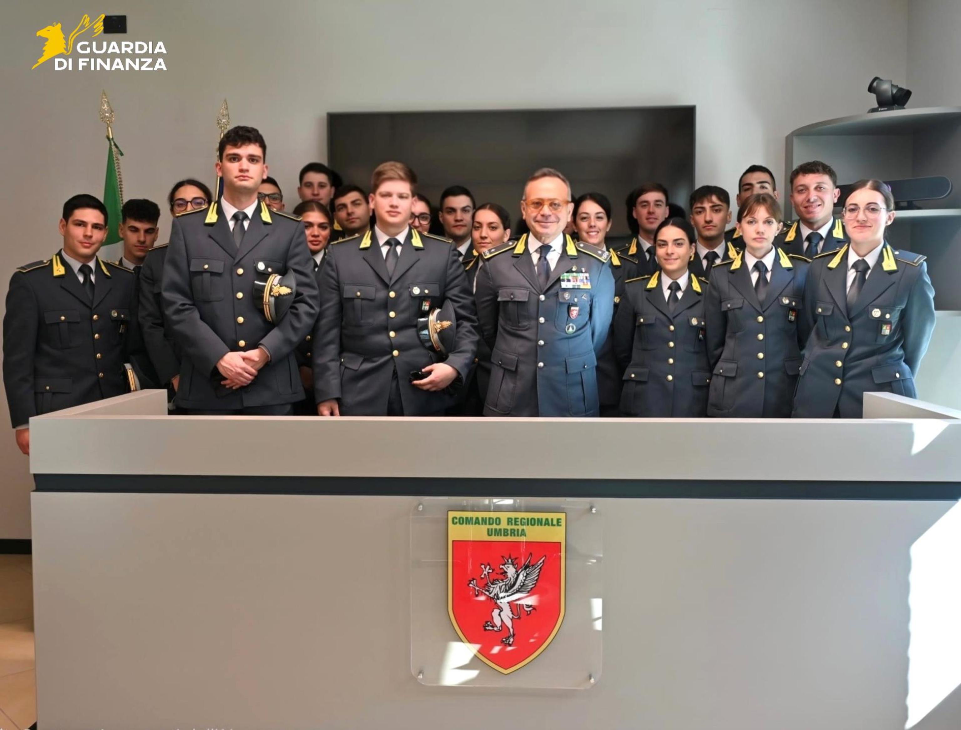 Assegnati 22 marescialli al Comando regionale Umbria della Gdf