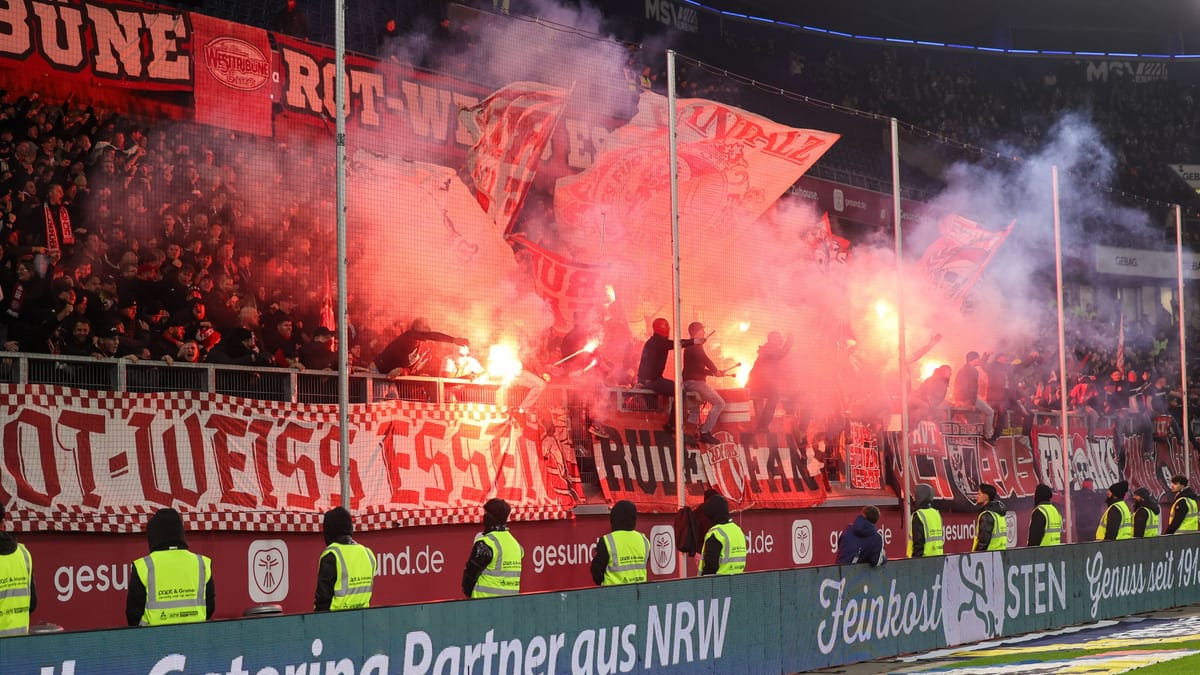 Pyrotechnik: RWE muss knapp 12.000 Euro Strafe zahlen