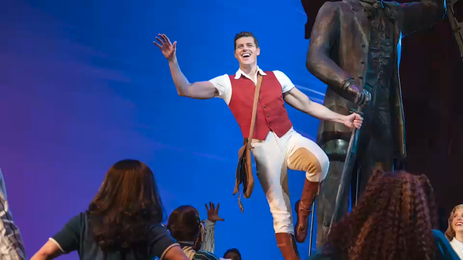 'Wicked' star will perform in 2 Broadway shows Sunday after running New ...