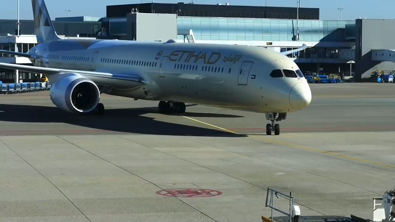 What surprised me most flying Etihad’s 787-10 business class