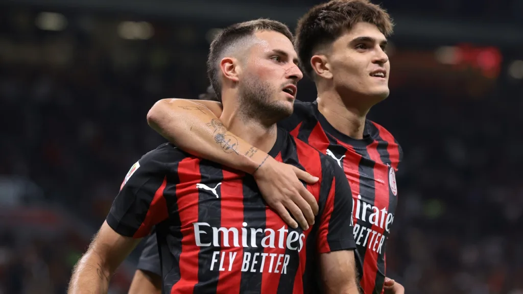 Dónde y a qué hora ver a Santiago Giménez con AC Milan vs Atalanta en ...