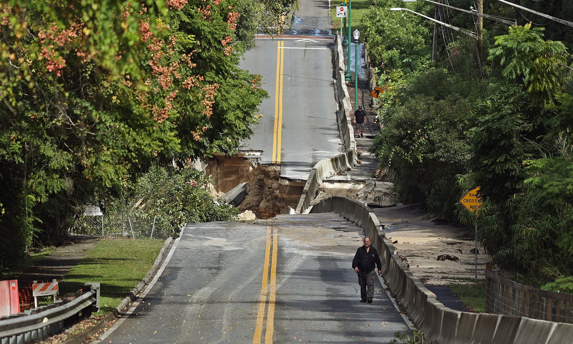 Florida hit by flooding with luxury hotel inundated as Hurricane ...