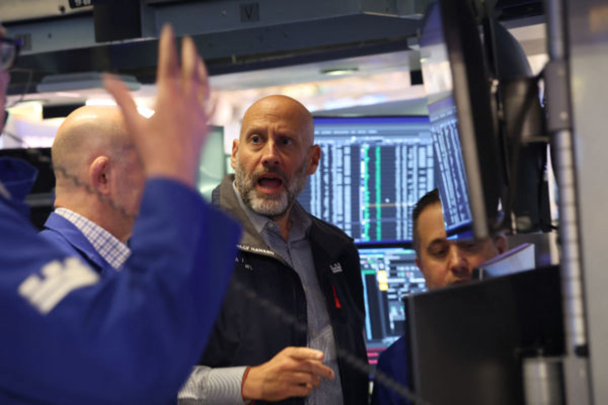 Stock Market Today: U.S. Stocks Rise After PayPal, UPS Earnings; Apple ...