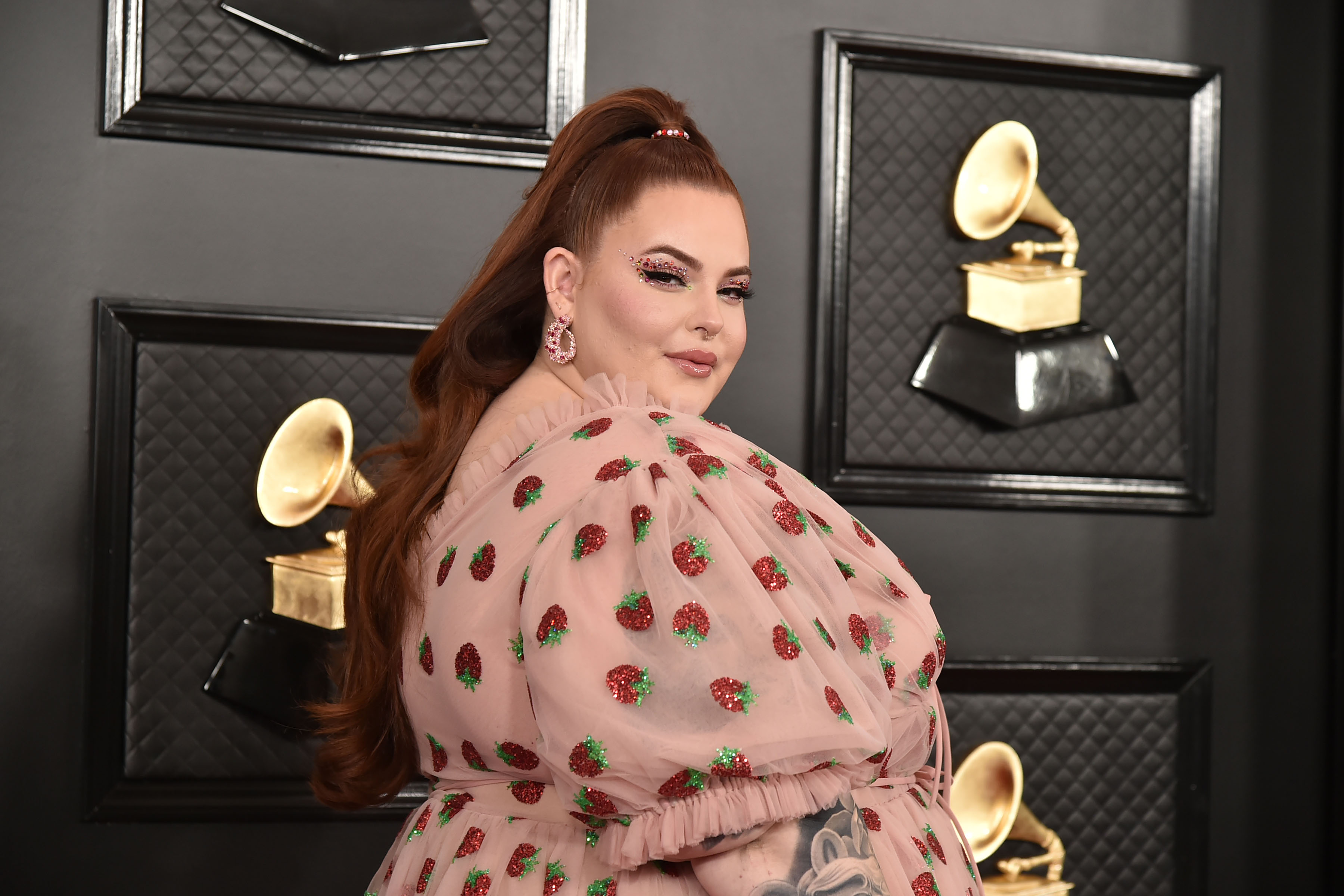 Plus-size model praised for GMB interview conduct