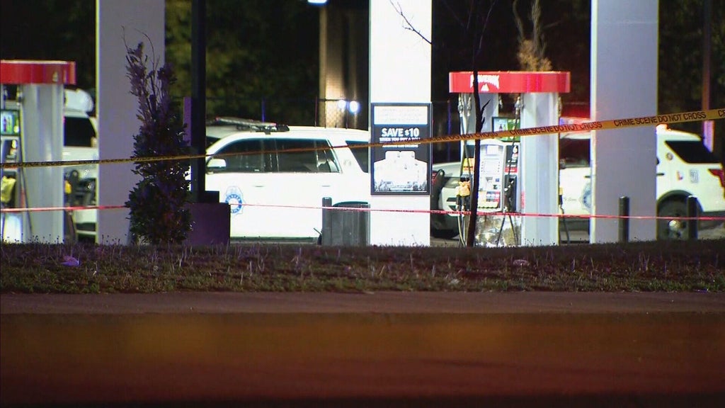 Police officer, 2 victims injured in shooting, suspect killed, Denver ...