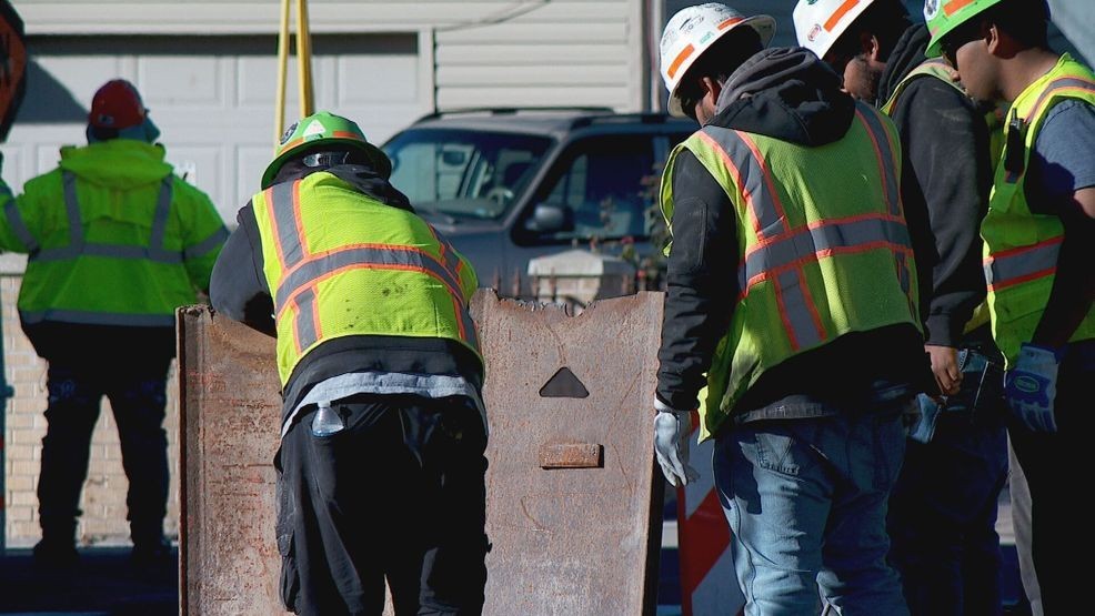 Residents frustrated over prolonged work, odor from gas line ...