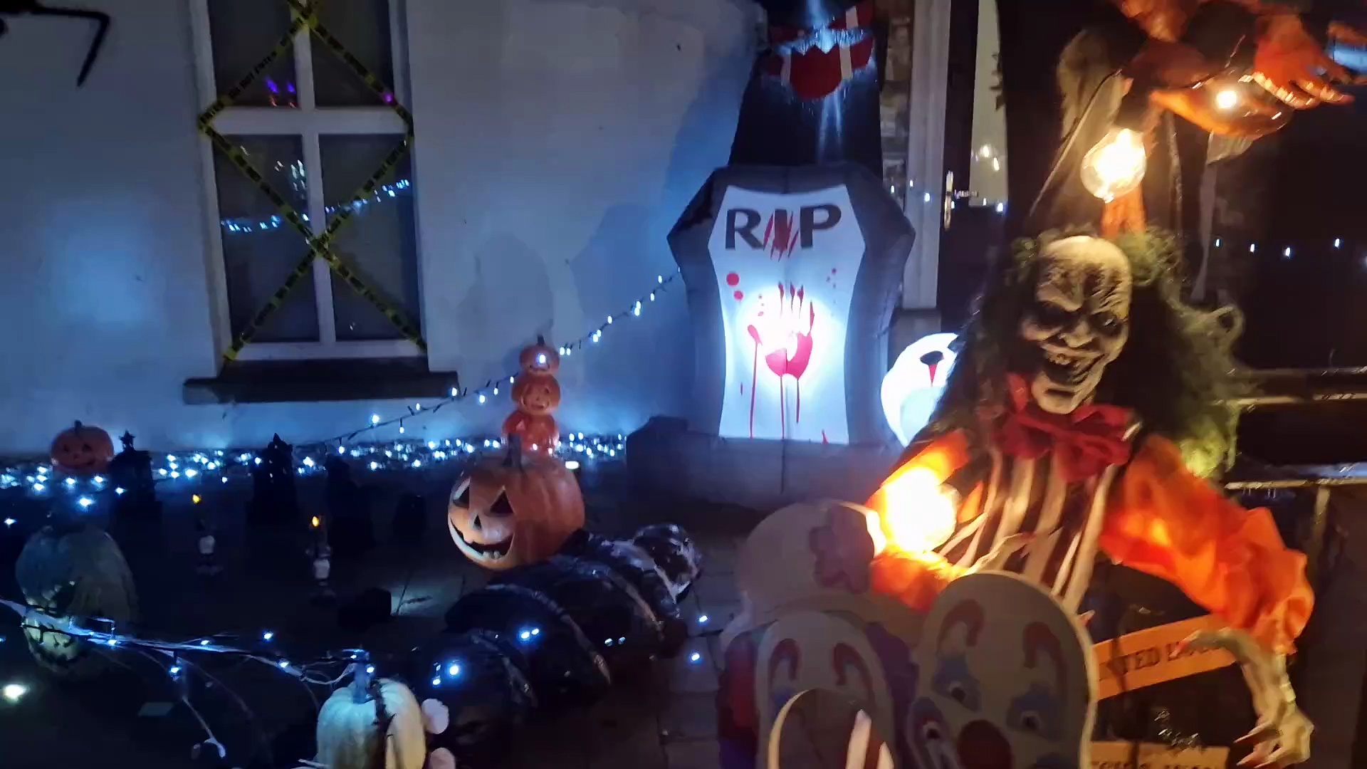 Ivy Mead Halloween decorations