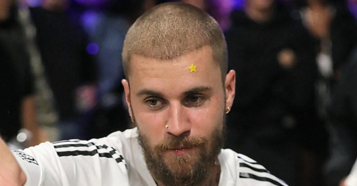 Justin Bieber's Strict Definition of Cheating Leaves Fans Divided ...