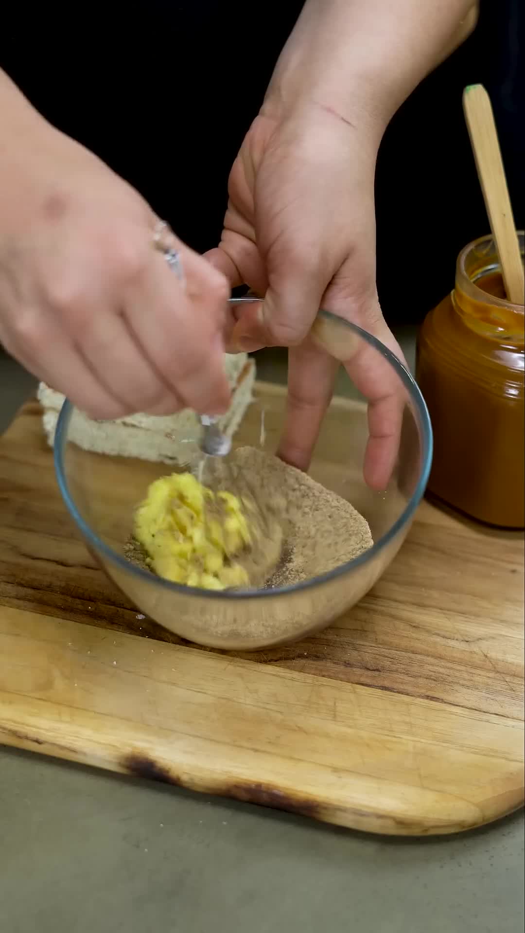 Hice un postre de restaurante elegante con pan de molde y dulce de leche