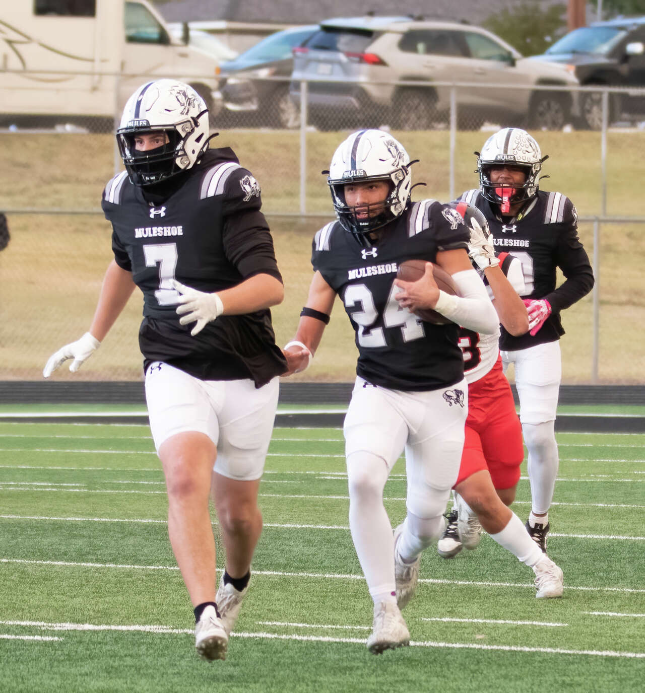 Mules look to challenge district-leading Wildcats in final district game