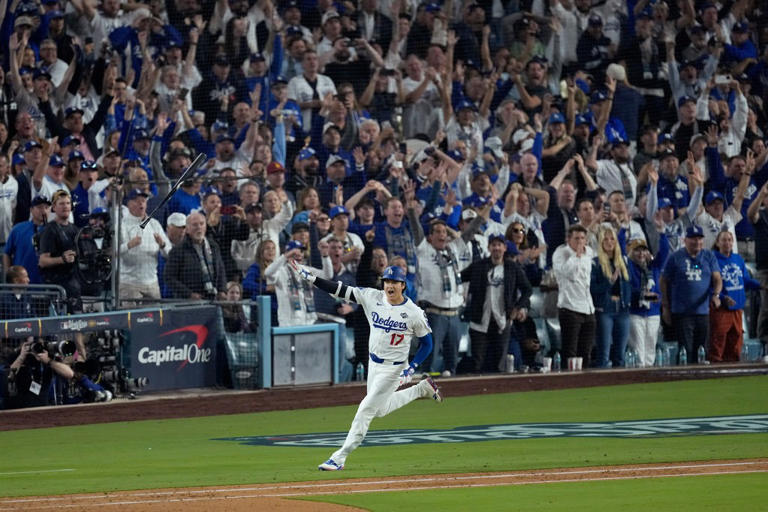 Justin Bieber taunts Shohei Ohtani at World Series game with wife ...