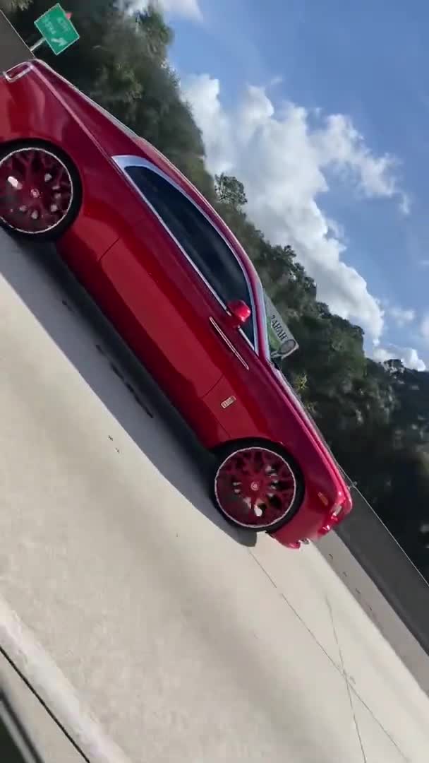RR Wraith skatin on 26” Forgis 🔥🔥 | Christmas flex