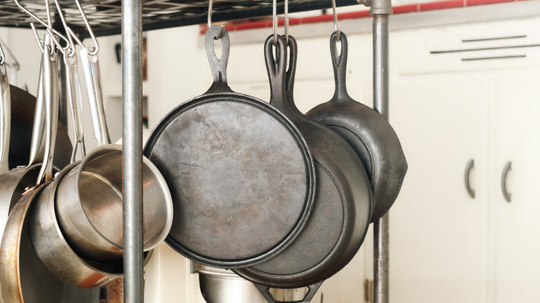 The 1800s Cast Iron Cookware Brand You Never See Anymore