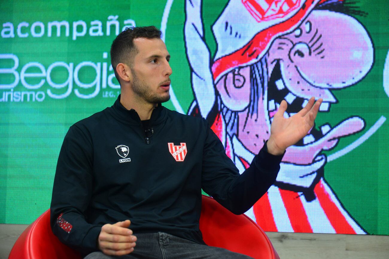 El arquero de Instituto sobre enfrentar a Ángel Di María: “Es lo mismo...”