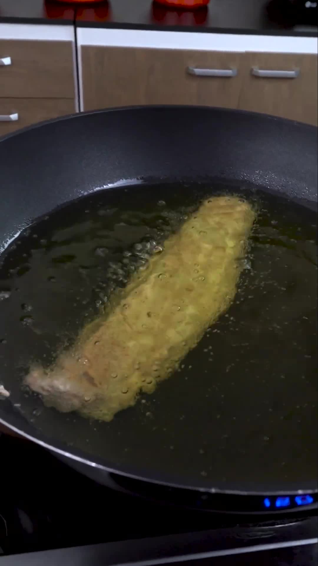 Pescado frito con agua (super crujiente): aprende cómo hacerlo paso a ...