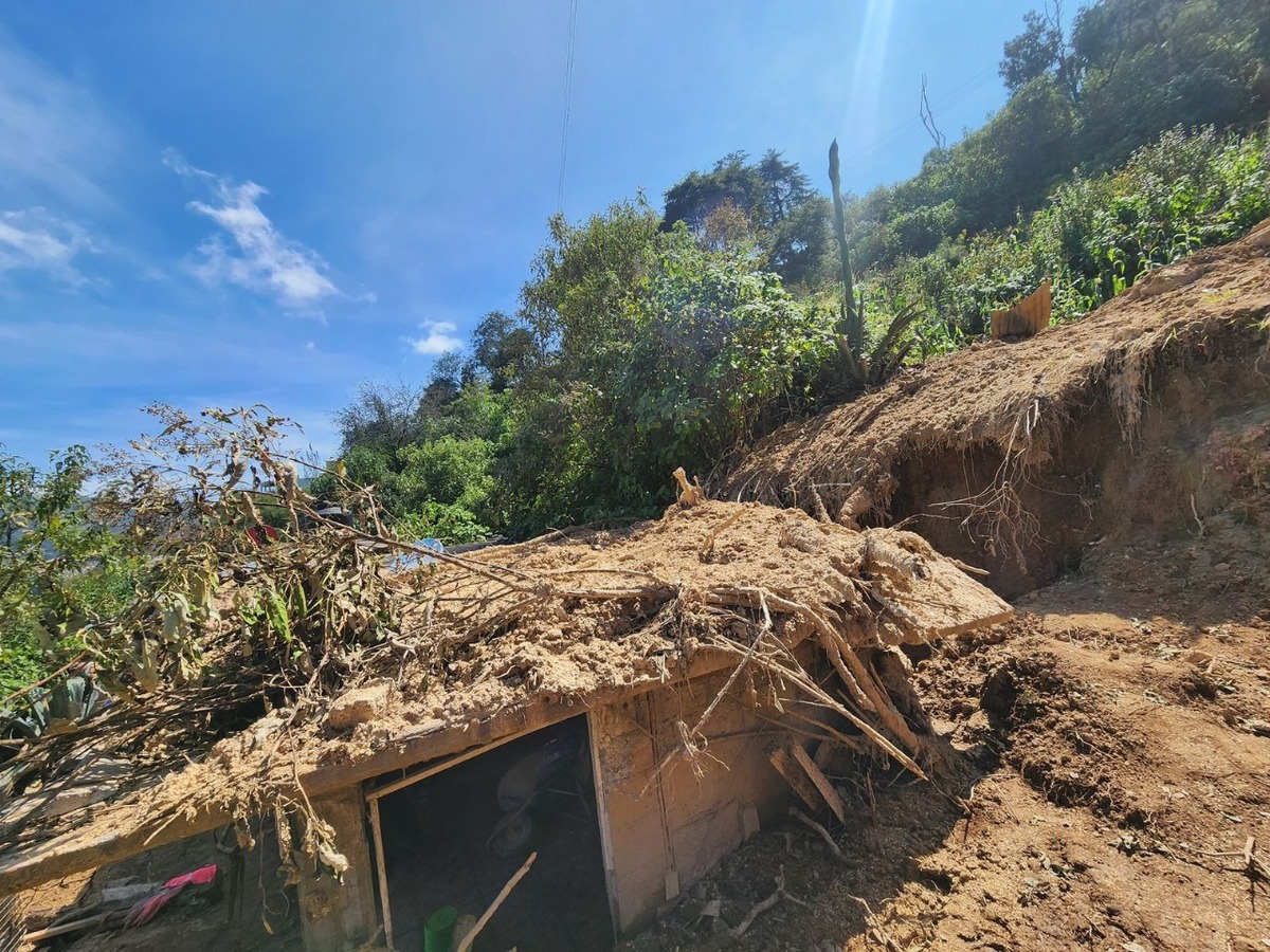 Captan nuevo desgajamiento de cerro en sierra Otomí-Tepehua de Hidalgo
