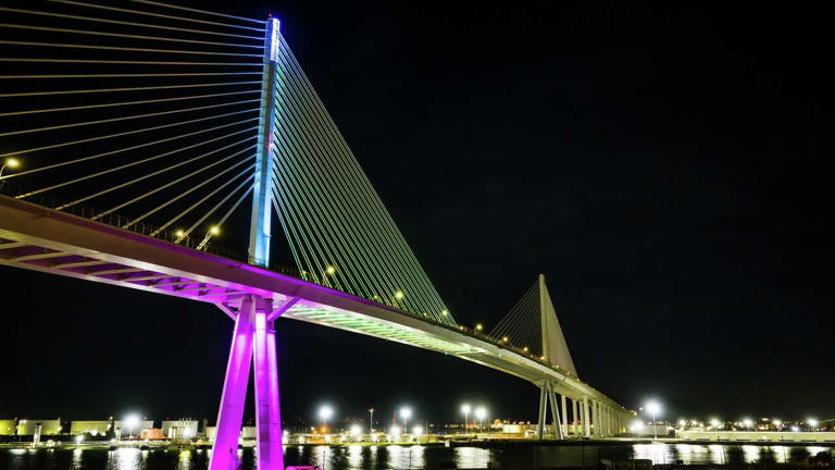 Plans to takedown iconic Texas coastal bridge hits another snag