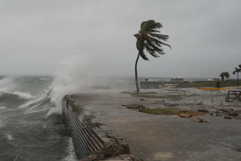 Hurricane Melissa makes landfall as Category 5 storm: Will it impact ...