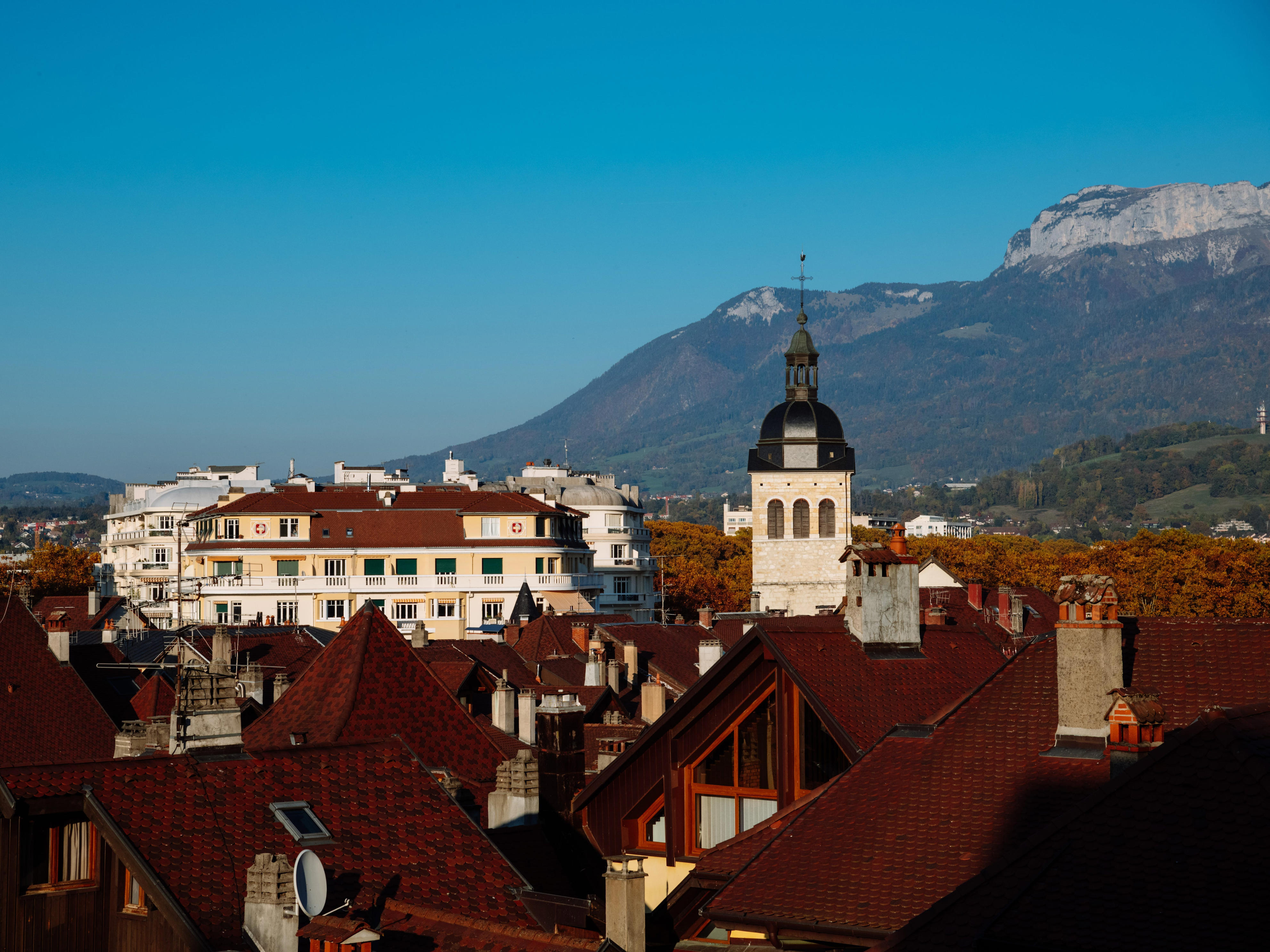 'The Venice of the Alps': Inside France's little-known medieval village ...