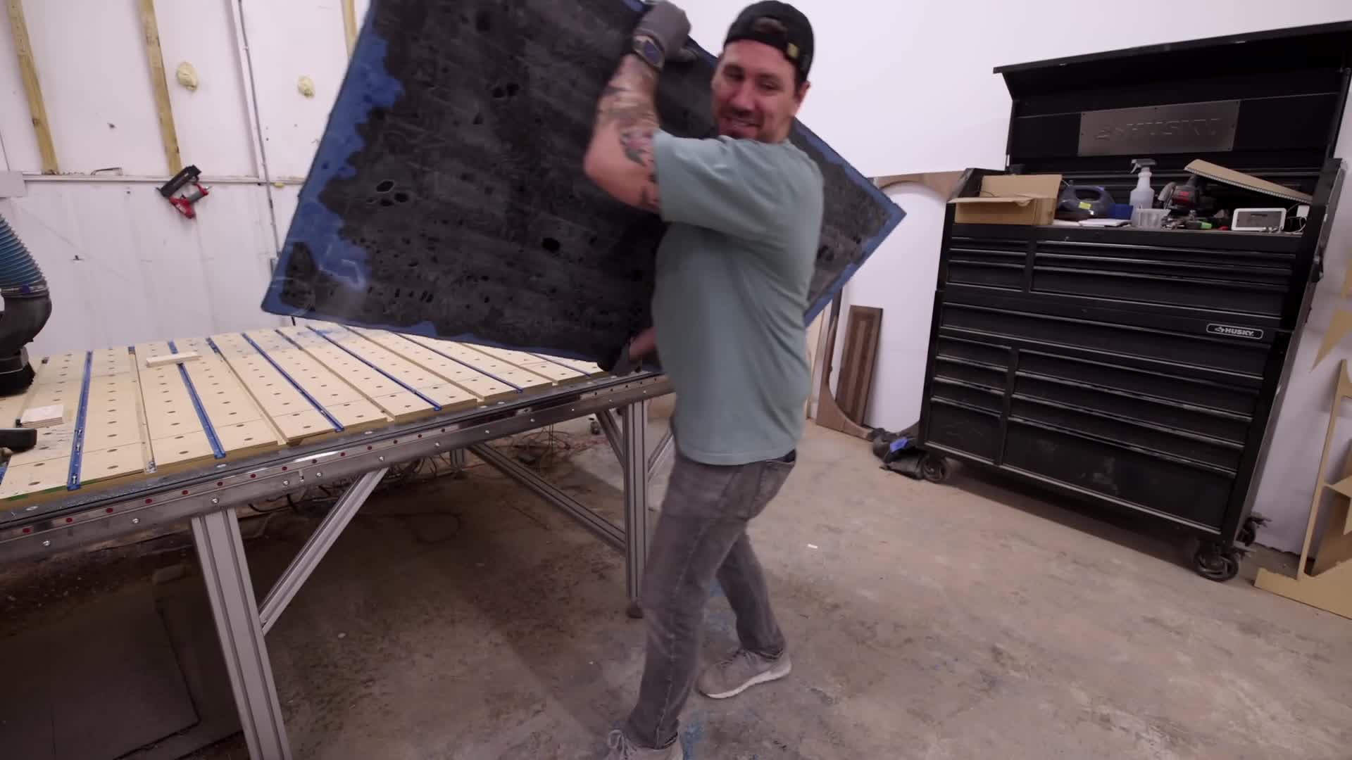 Unbelievable table made from paper