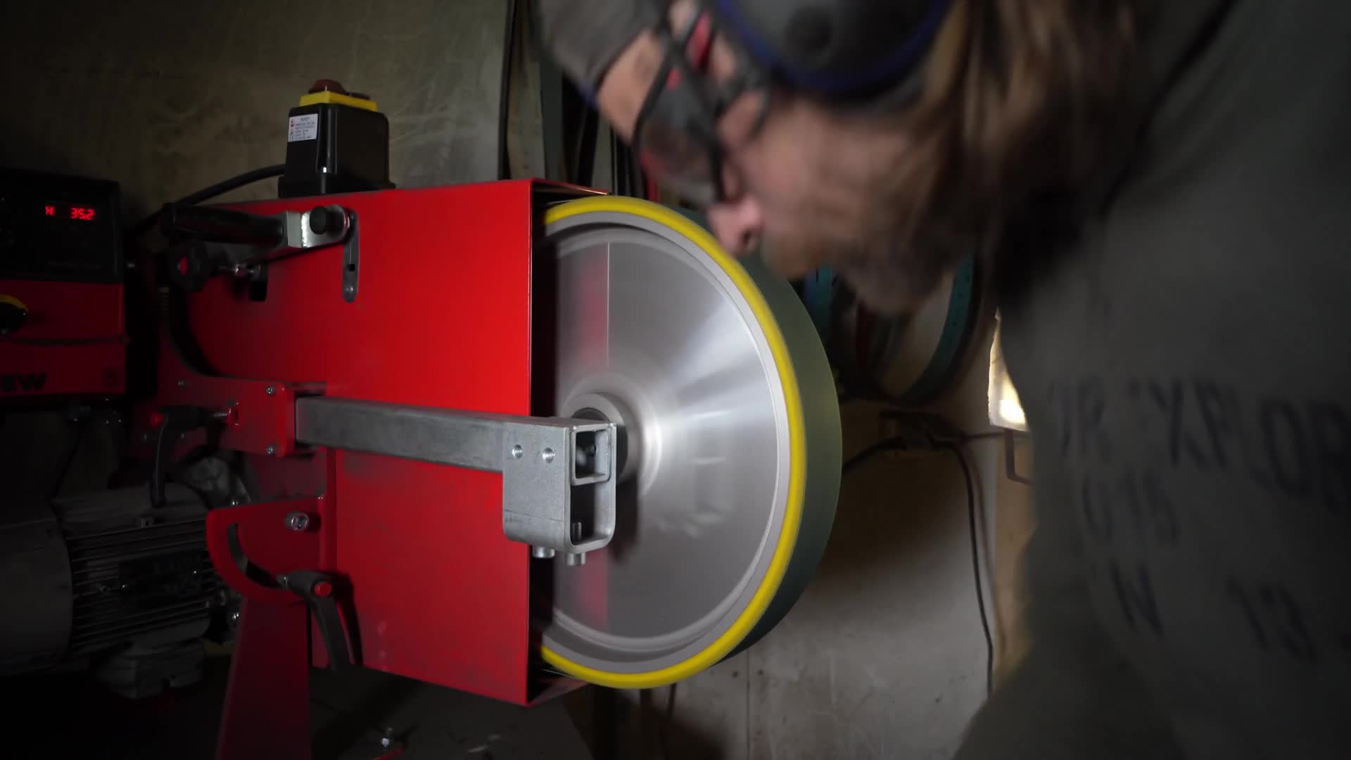 Watch me struggle to make a bearded axe