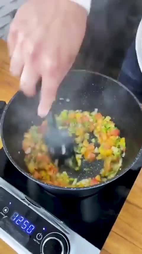 Vierte la leche de coco sobre el pescado crudo ¿cómo no había pensado ...