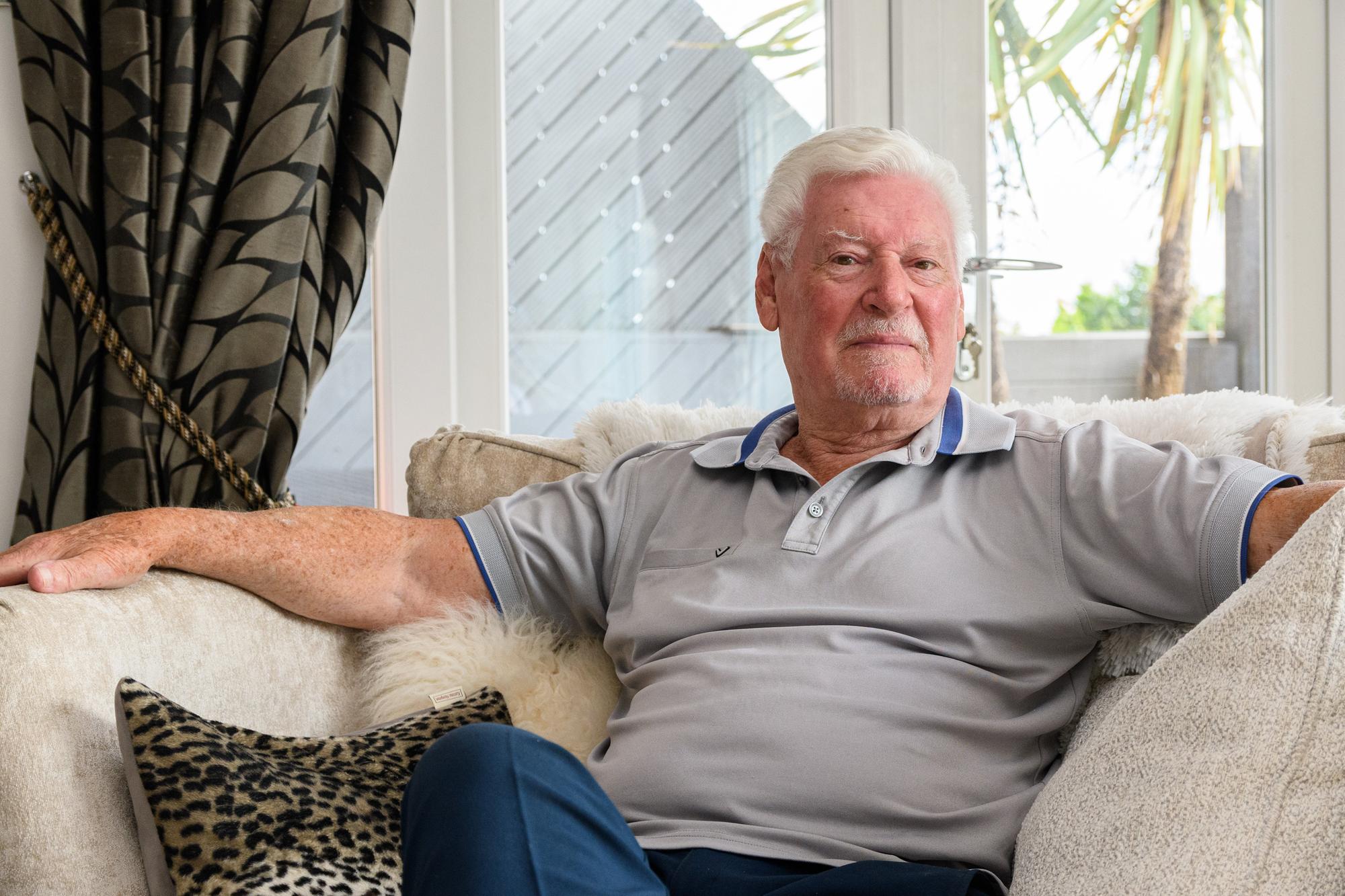 Legendary comedian and host of Catchphrase Roy Walker joins search for ...
