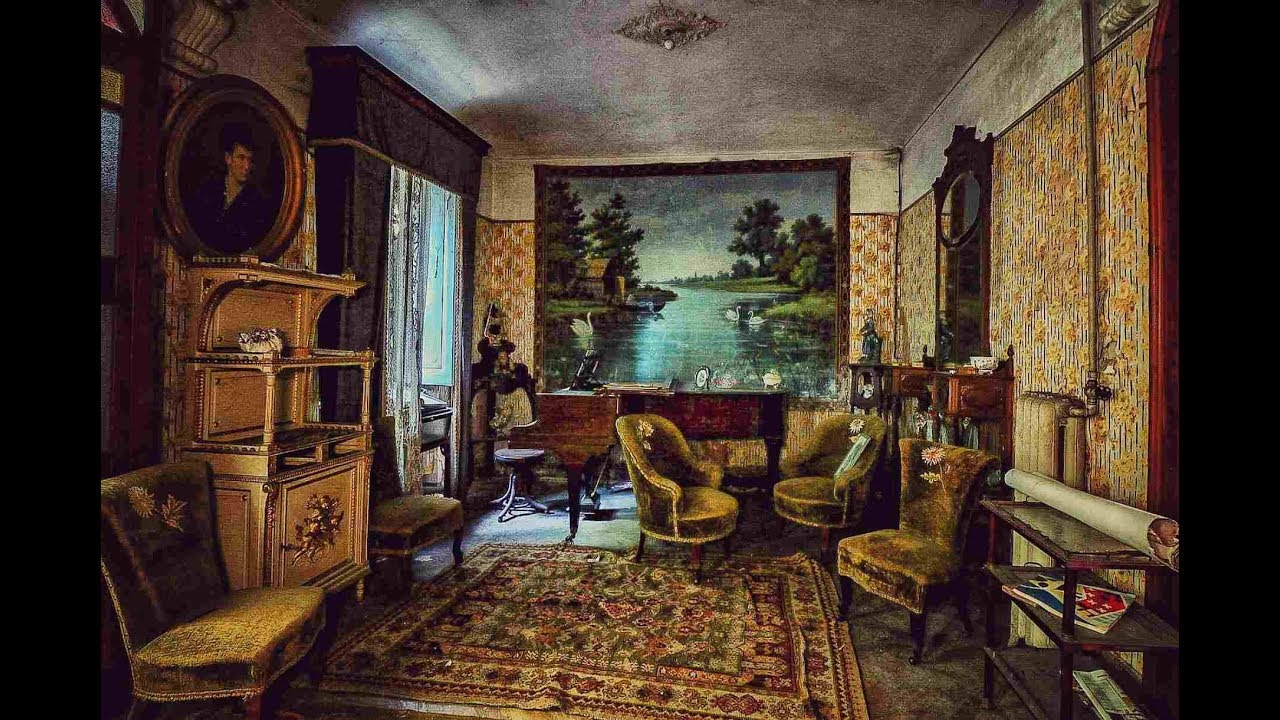 Abandoned mansion full of antiques - family just disappeared!