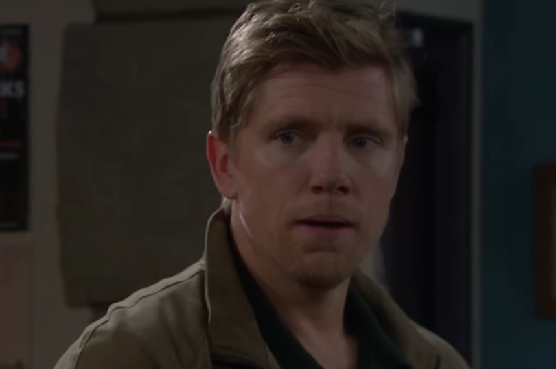 Emmerdale fans spot 'ticking time bomb' in 'broken' villager