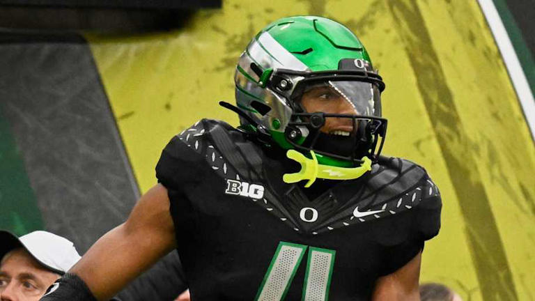 Grading Oregon Ducks' Star Freshmen Dakorien Moore, Brandon Finney