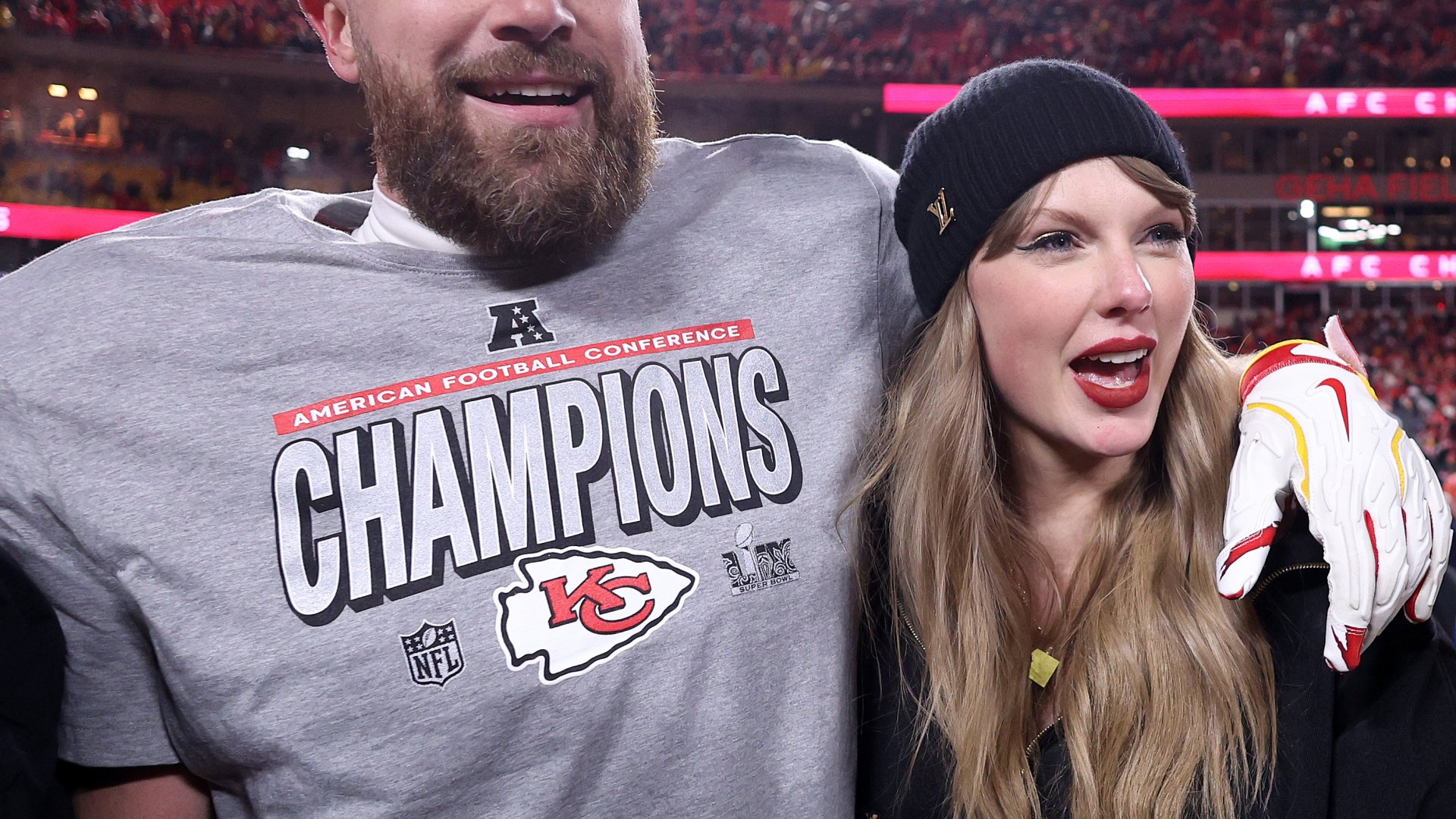 Travis Kelce Hits 100th Career Touchdown — and Celebrates With Taylor ...