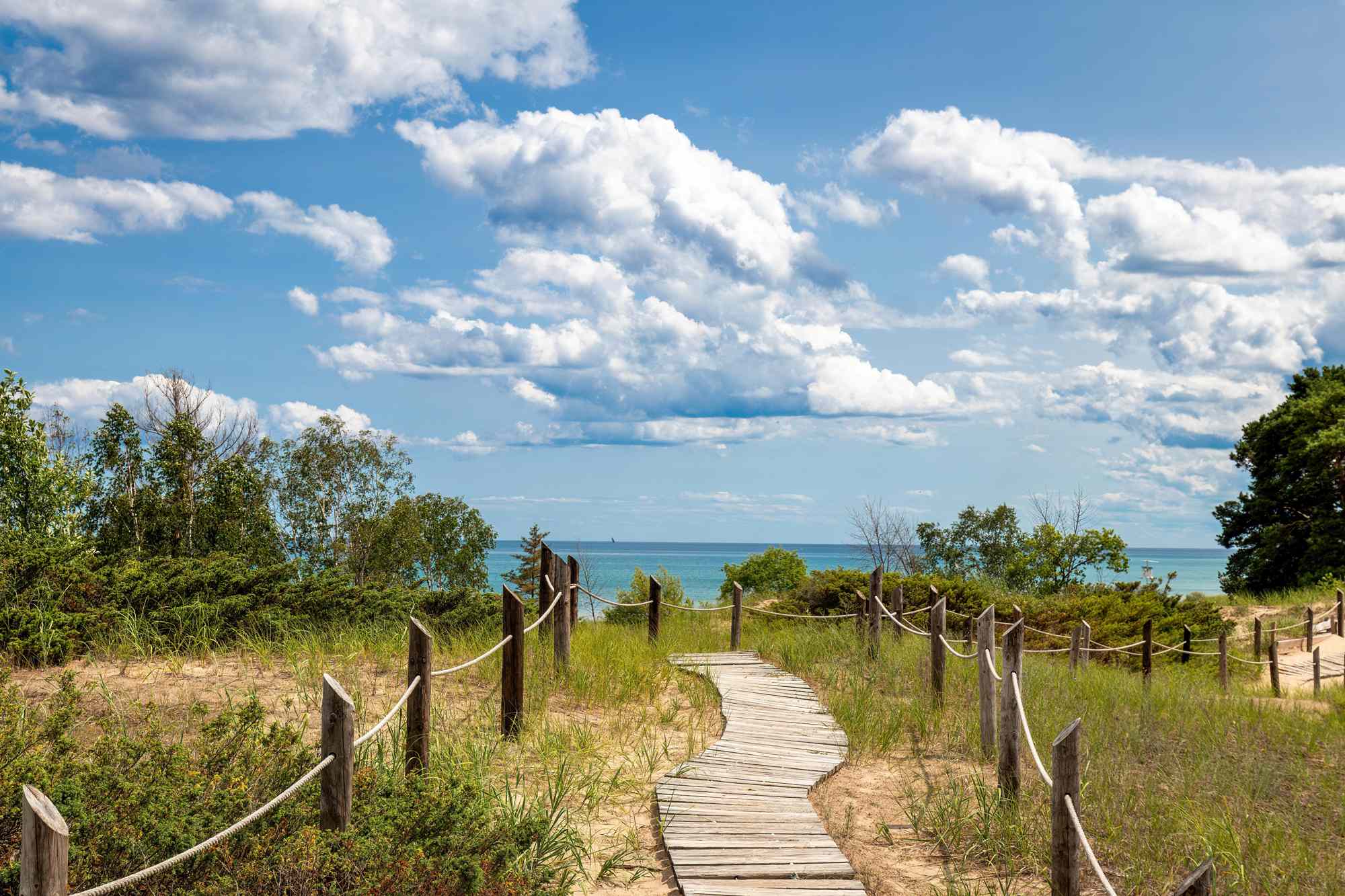 This Is the ‘Malibu of the Midwest’—and It Has Sandy Shores and ...