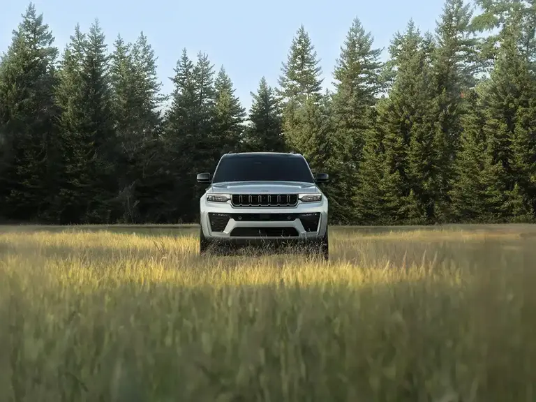 2026 Jeep Grand Cherokee Revealed with New Hurricane 4 Engine