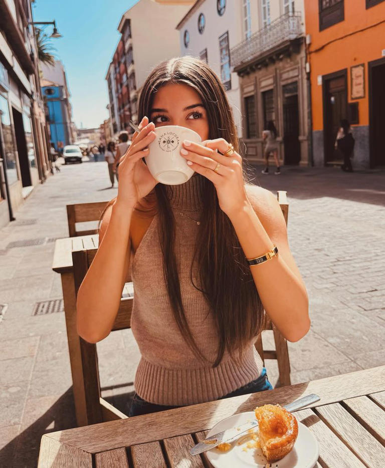 Elizabeth Gutiérrez se reencuentra con su hija Kailey en España y ...