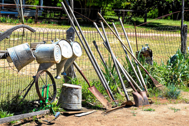 Organize Garden Tools Like a Pro Landscaper