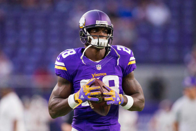 Former NFL star Adrian Peterson reaches plea deal