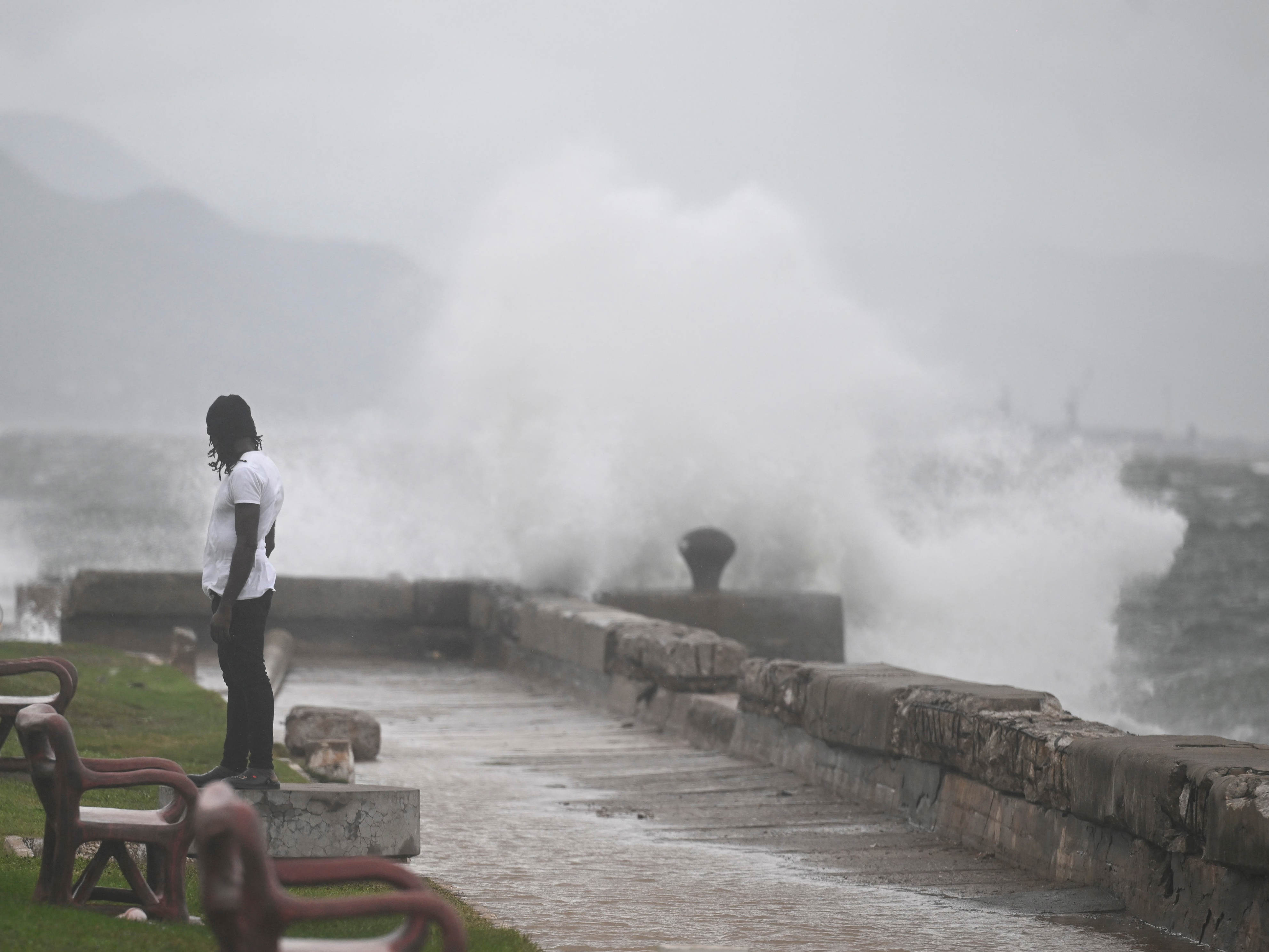 Live video captures Hurricane Melissa's devastating landfall in Jamaica