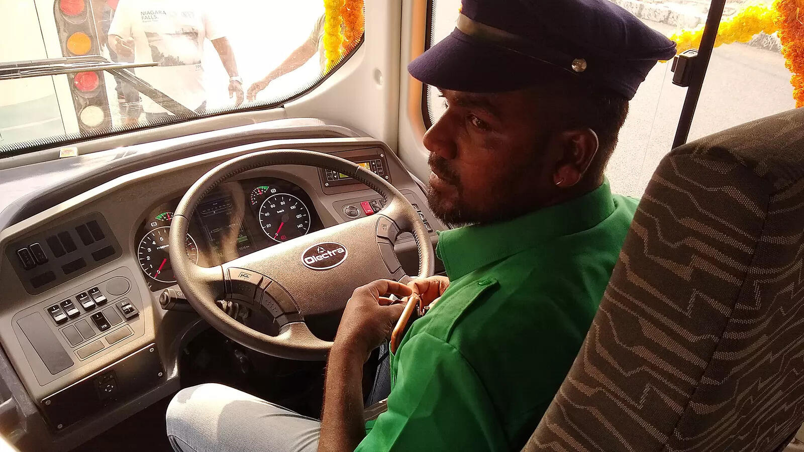 E-bus drivers strike over bonus, resume work in 5 hours