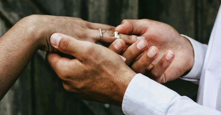 9 Ridiculous Reasons Married Men Say They Don't Wear Their Wedding Rings