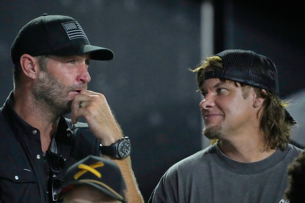 Theo Von cozies up to Diego Pavia’s mom during Vanderbilt QB’s ...