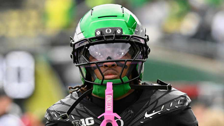Grading Oregon Ducks' Star Freshmen Dakorien Moore, Brandon Finney