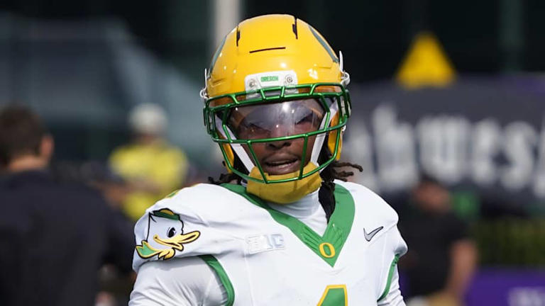 Grading Oregon Ducks' Star Freshmen Dakorien Moore, Brandon Finney