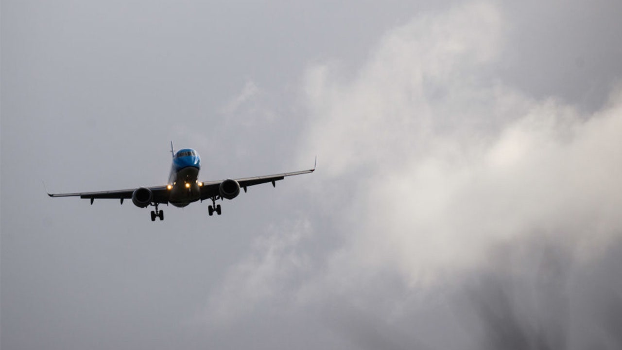 Hobby, Bush airports under ground stop due to storms