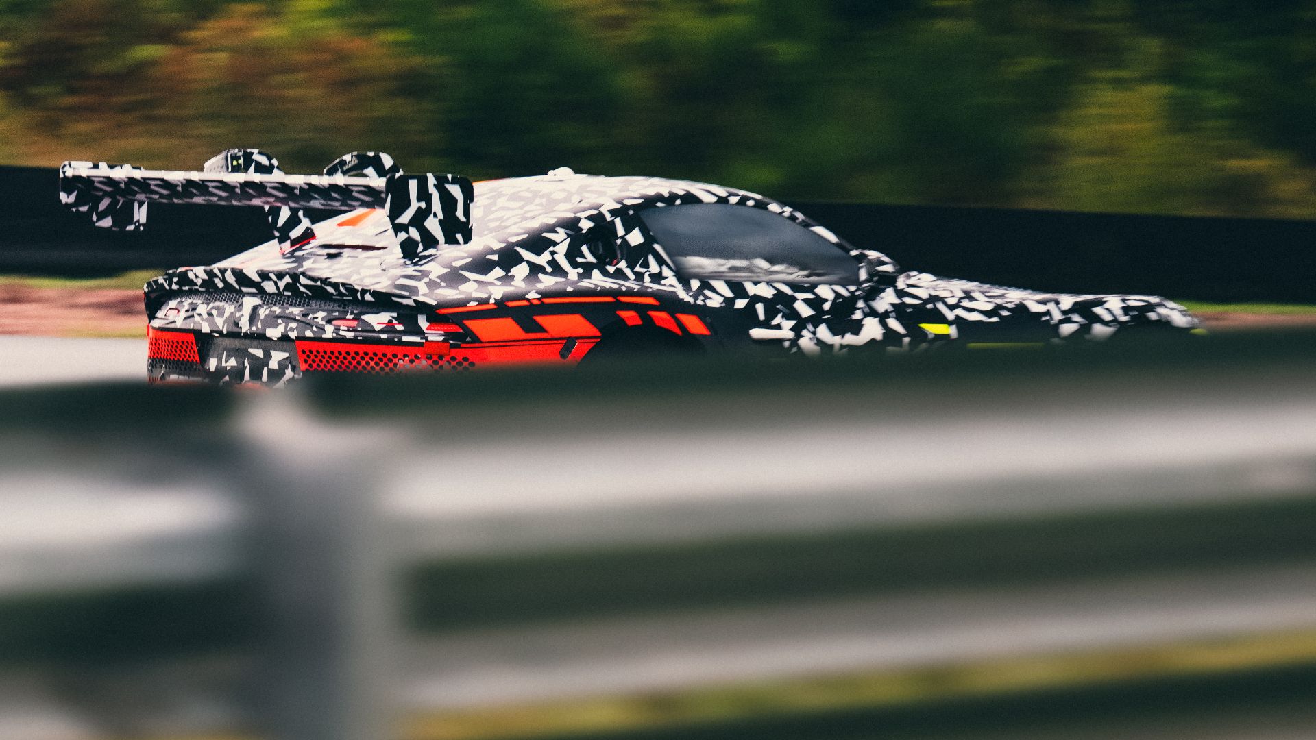 Wing-wearing Mercedes-AMG models could get adaptive endplates