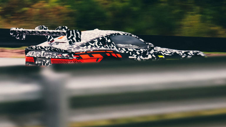 Wing-wearing Mercedes-AMG models could get adaptive endplates