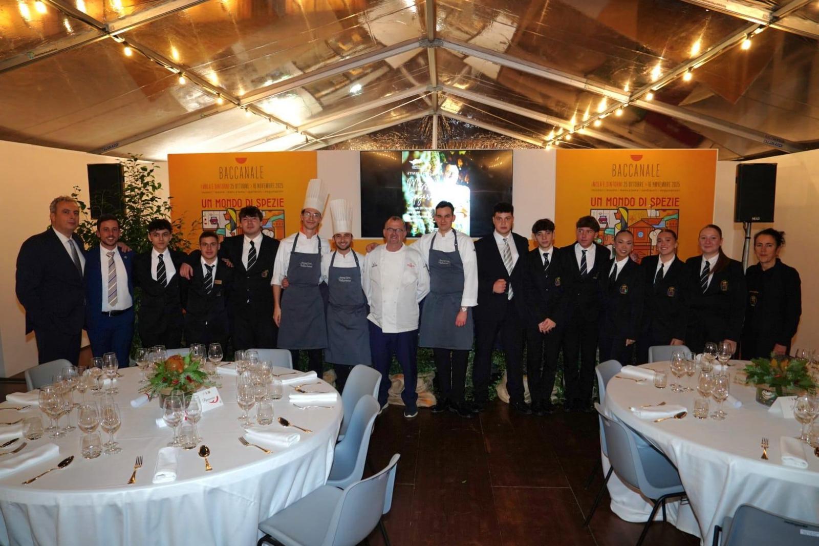 Baccanale 2025 stellato: Spigaroli strega la piazza, oggi c’è Max Mascia