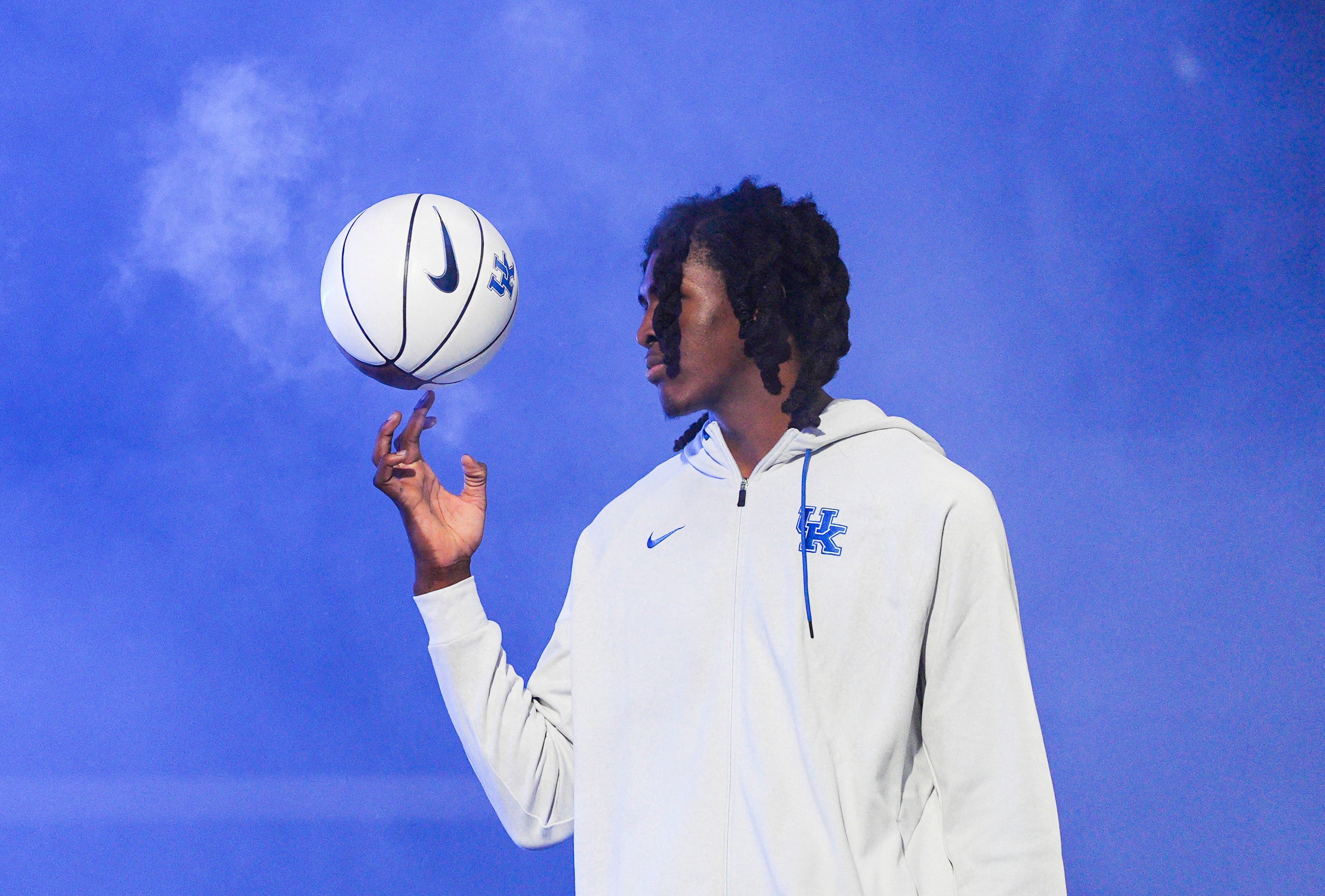 Latest CBS Sports mock draft has two Kentucky players to the same team