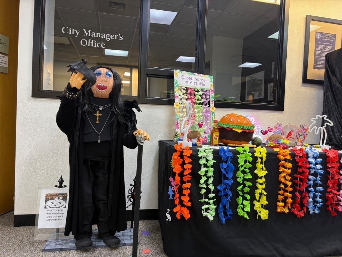 Ozzy Osbourne At Joliet City Hall? Employee Pumpkin Decorating Contest ...