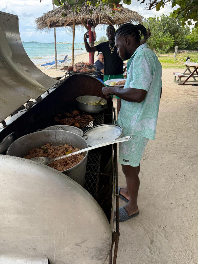 Johnson City couple evacuates Jamaica ahead of Hurricane Melissa