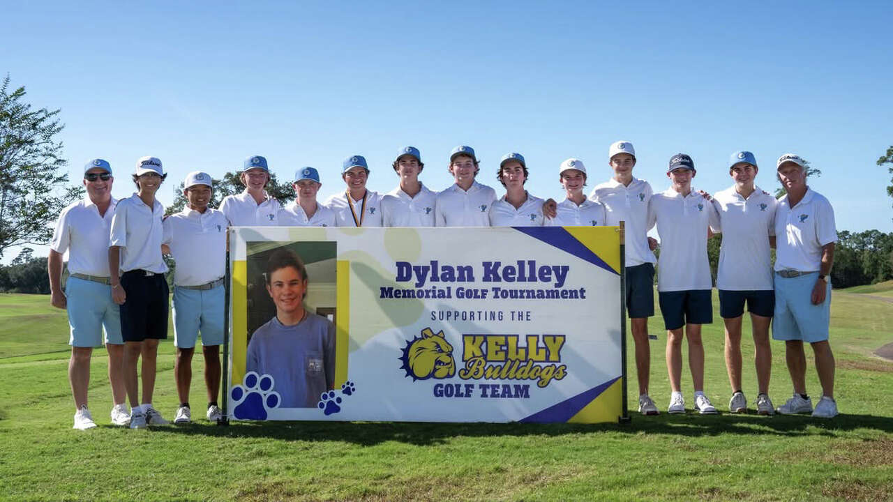 Kelly Catholic golfer shoots record 66 to win local tournament
